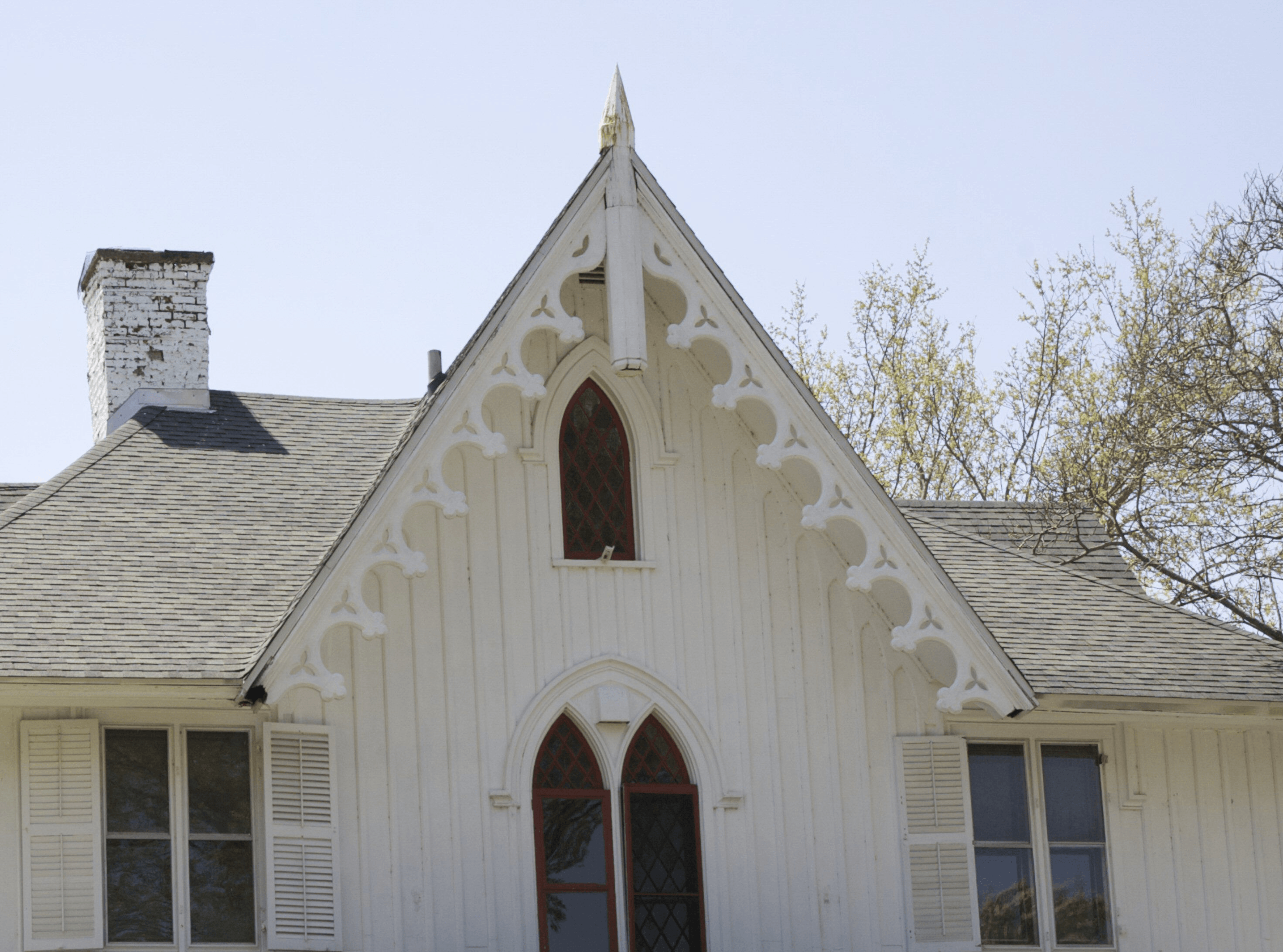 Gothic Bargeboard Roofline: A Key Element in Victorian and Tudor Archi ...