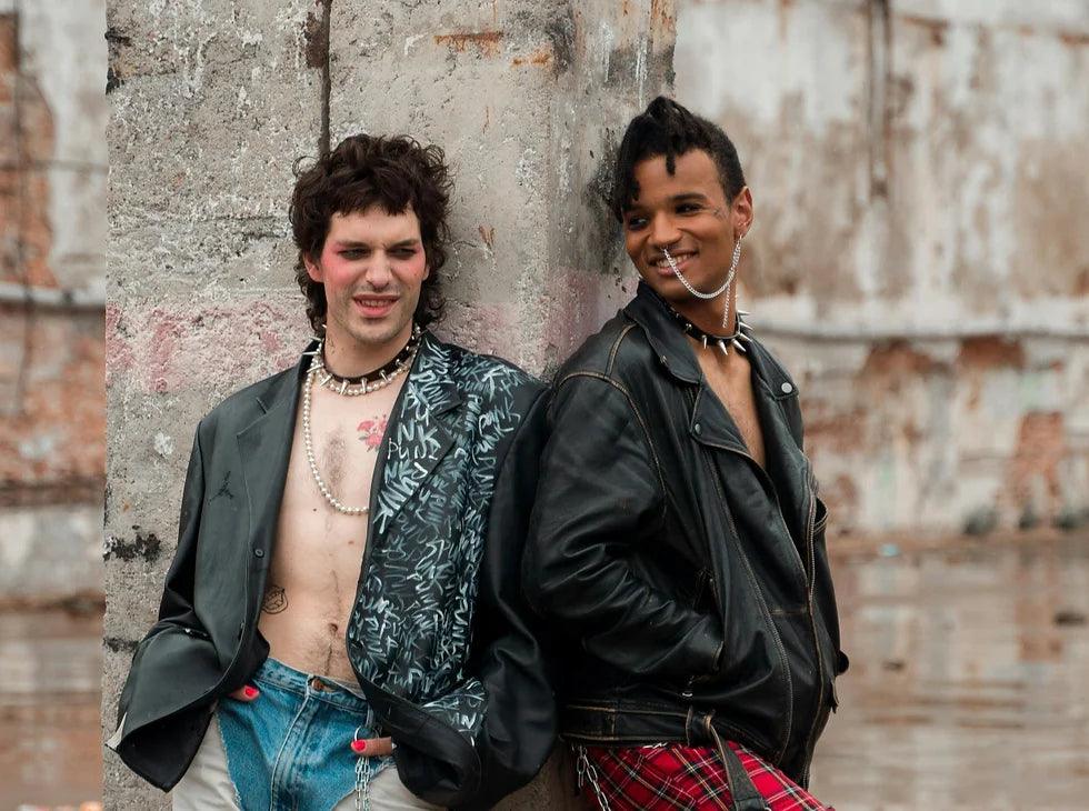 Male Goth Outfits: A Guide to Achieving the Perfect Gothic Look ...